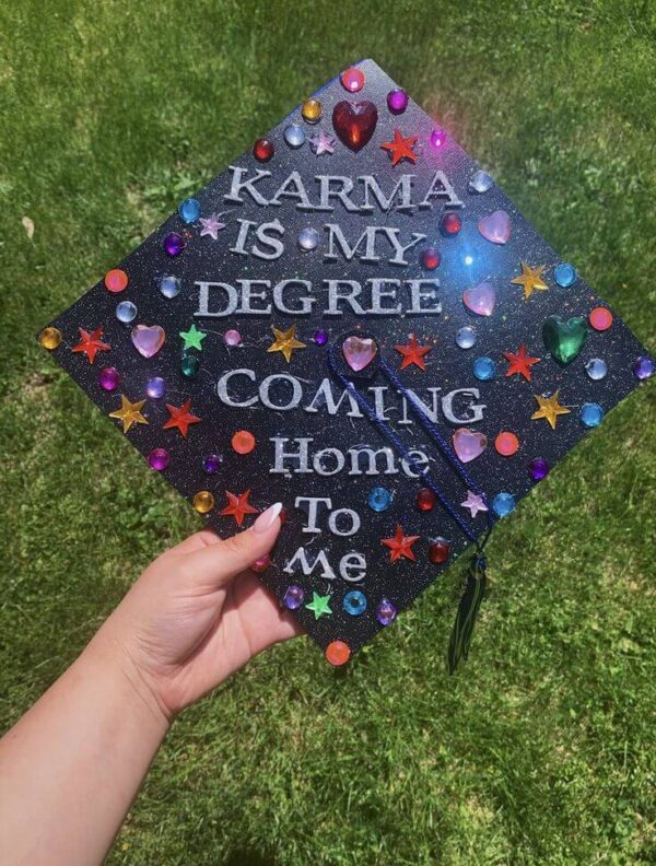 35 Creative Graduation Cap Ideas That You’ll Want To Recreate