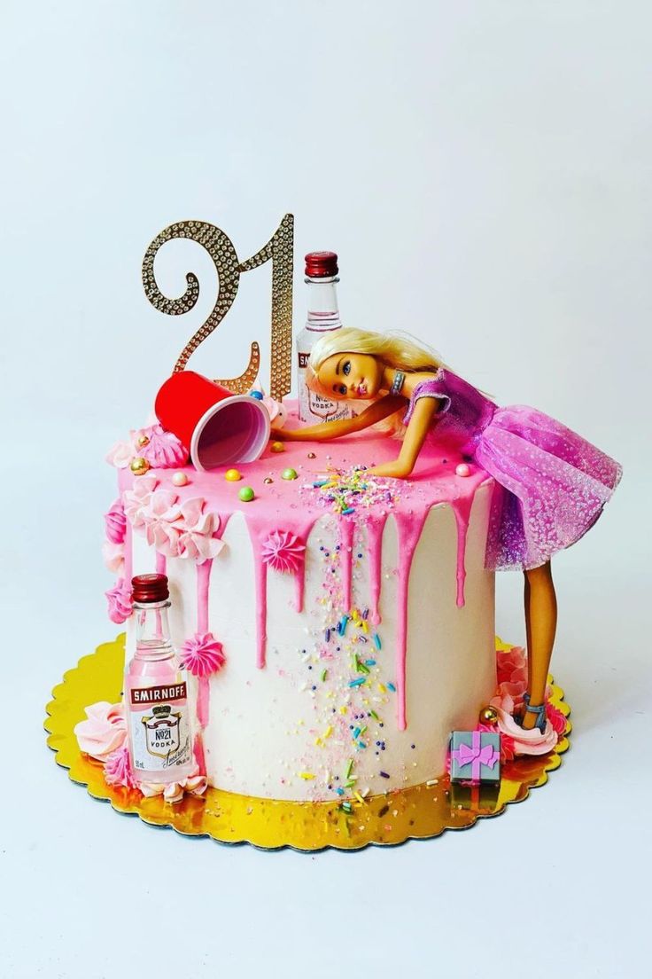 20 Creative and Cute 21st Birthday Cakes For Girls