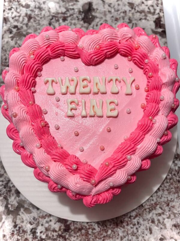20 Creative and Cute 21st Birthday Cakes For Girls