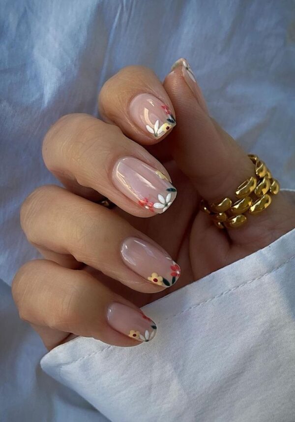 31 Stunning French Tip Nails That Will Steal Your Heart