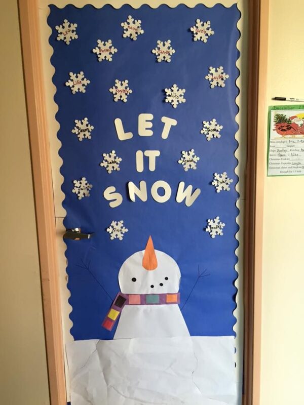 20+ Creative Christmas Door Decorations That’ll Make Everyone Stop and ...