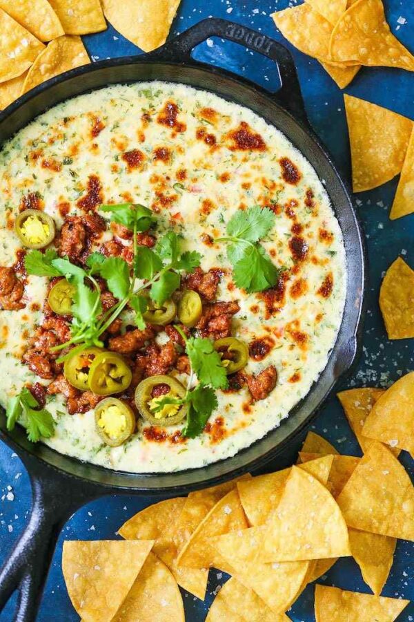 20 Mouthwatering Game Day Dips Everyone Actually Crowds Around