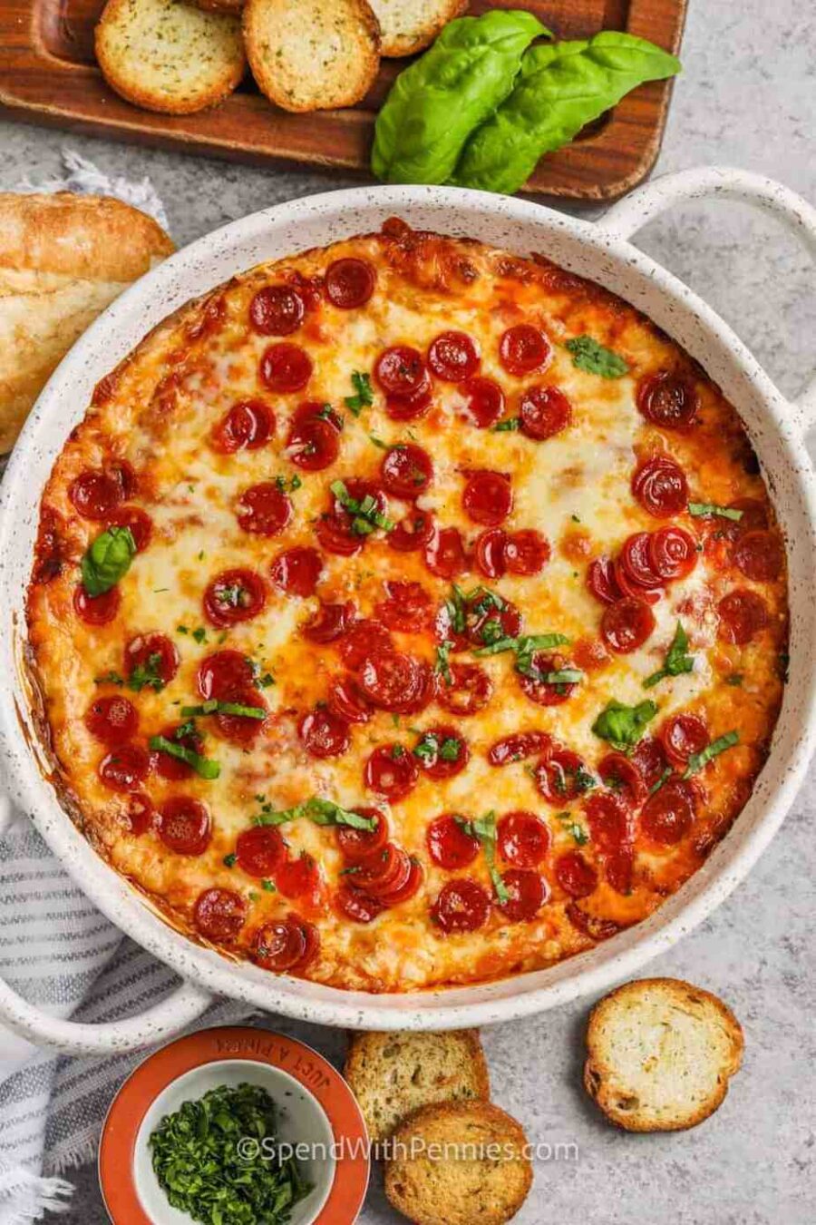 20 Mouthwatering Game Day Dips Everyone Actually Crowds Around