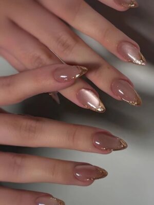 +20 Stunning Cat Eye Nails That Are Worth Trying