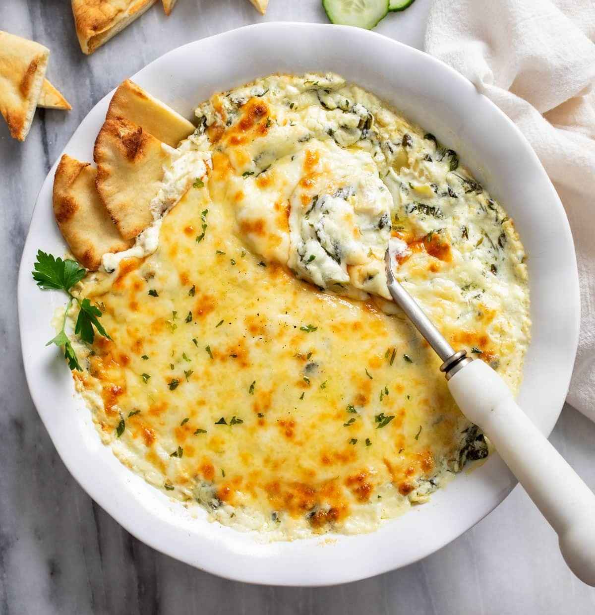 20 Mouthwatering Game Day Dips Everyone Actually Crowds Around
